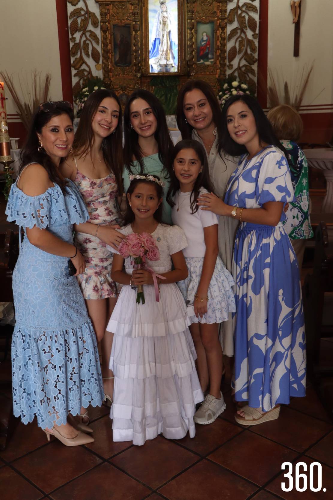 PRIMERA COMUNIÓN DE MARÍA ISABELLA LARA RIOJAS