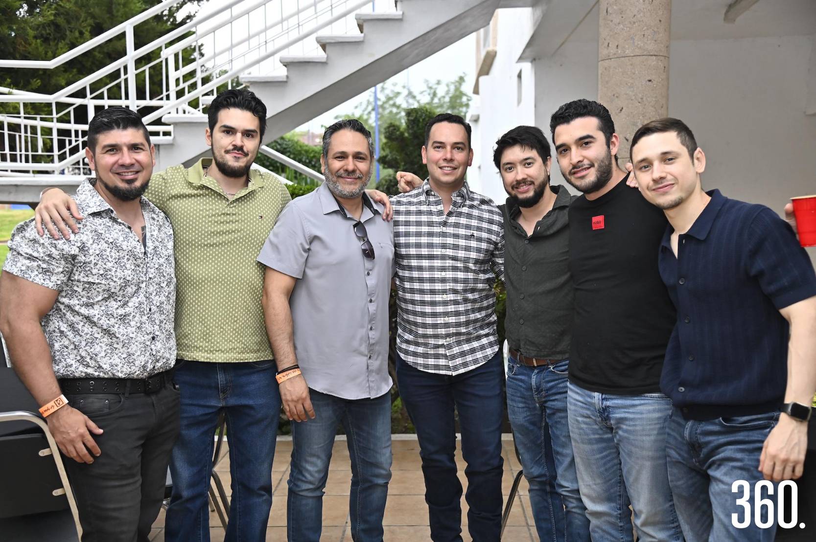 FESTEJO PARA ERICK MUÑIZ