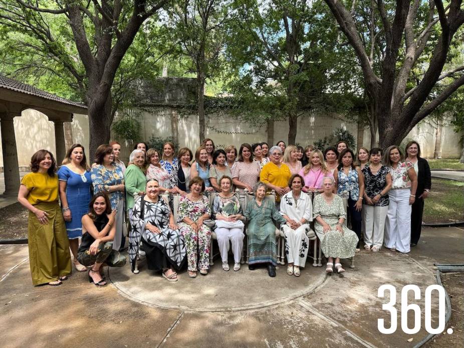 SE REÚNEN LAS PRIMAS ALANÍS